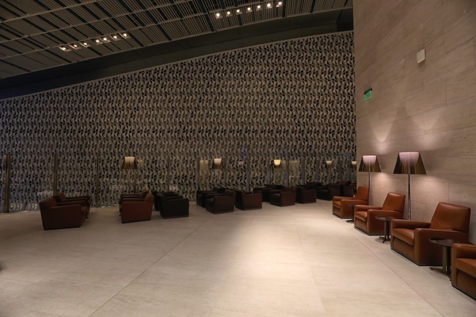 Qatar Airways First Class Al Safwa Lounge at Doha (DOH) Review ...