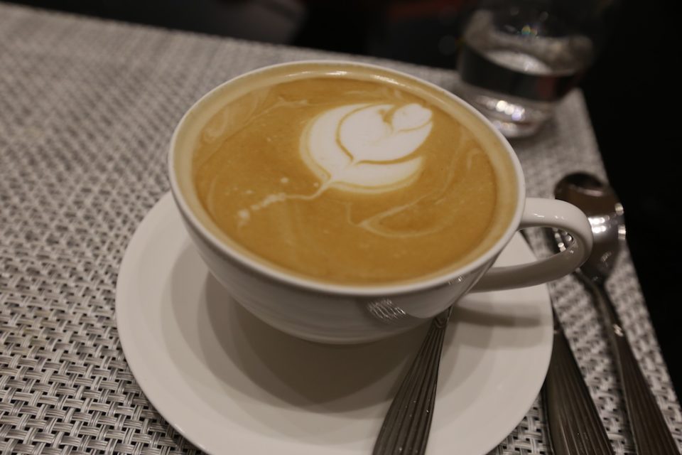 Qatar Airways First Class Al Safwa Lounge at Doha (DOH) Review ...