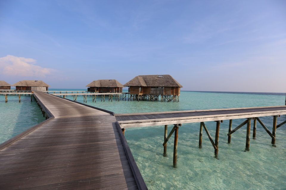 Hilton Conrad Maldives Review (Deluxe Beach Villa, Retreat Water Villa ...