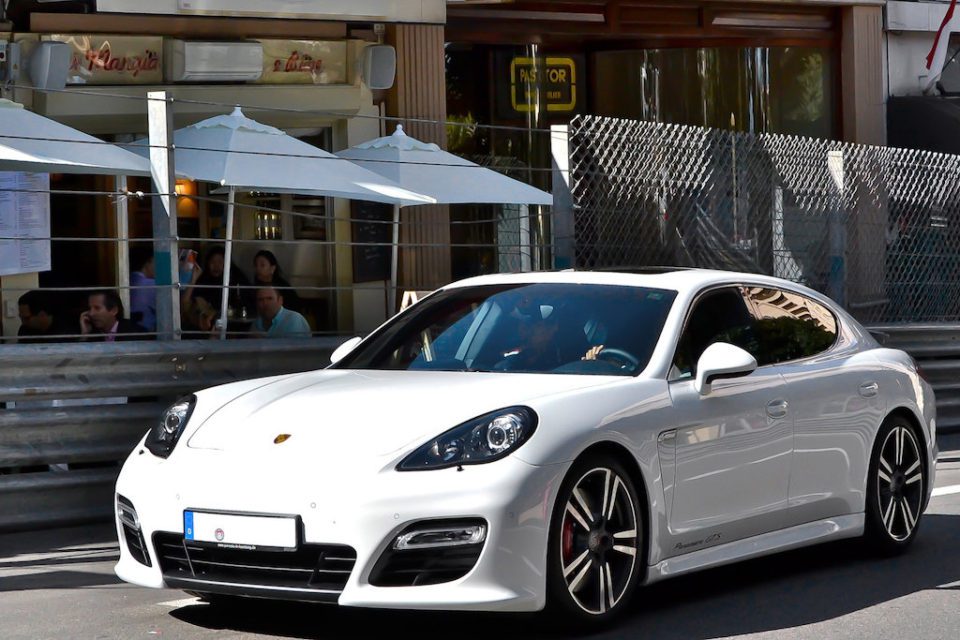 Uber Select Guide: (Cars List, Requirements, & Rates) [2020] - UponArriving