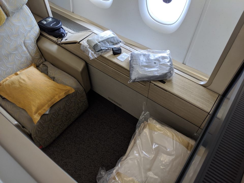 Asiana A380 First Class Enclosed Suites Review (JFK to ICN) [2019 ...