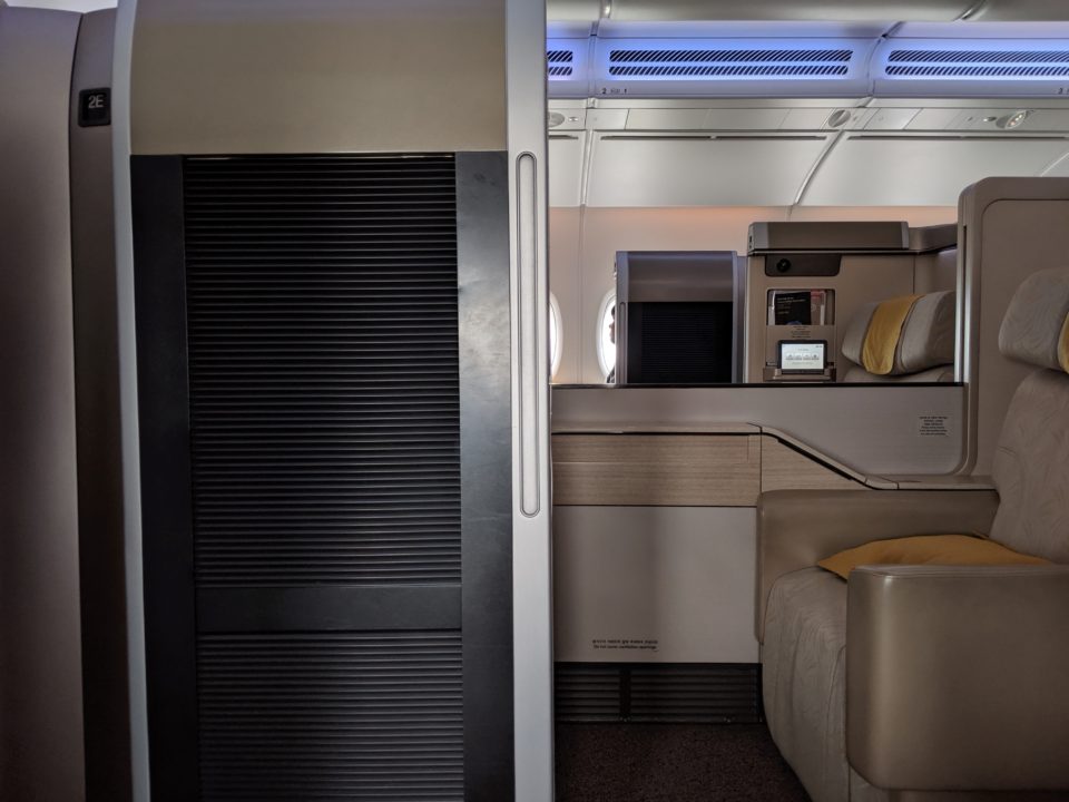 Asiana A380 First Class Enclosed Suites Review (JFK to ICN) [2019 ...