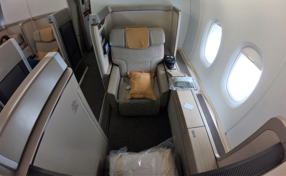 Asiana A380 First Class Enclosed Suites Review (JFK to ICN) [2019 ...