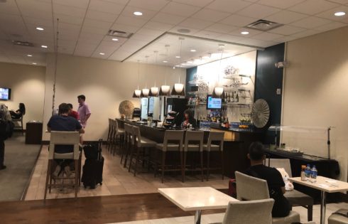 Executive Club IAH - UponArriving