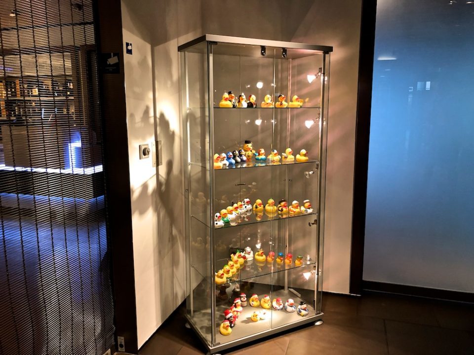Lufthansa First Class Terminal Lounge Review [2019] - UponArriving