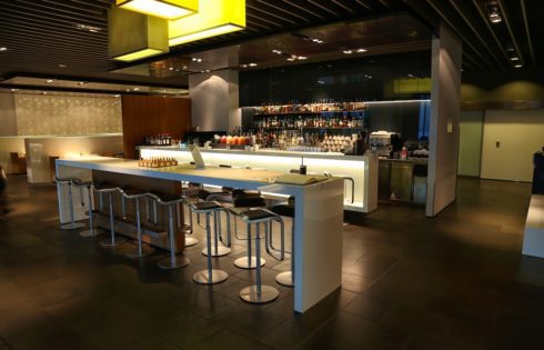Lufthansa first class terminal 31 - UponArriving