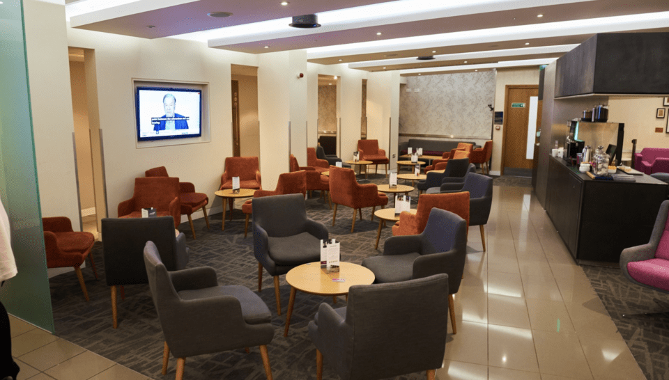 Escape Lounges Guide: (Cost and Locations) [2024] - UponArriving