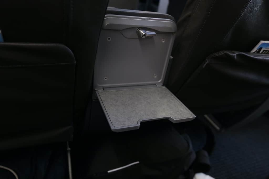 American-Airlines-first-class-7 - UponArriving