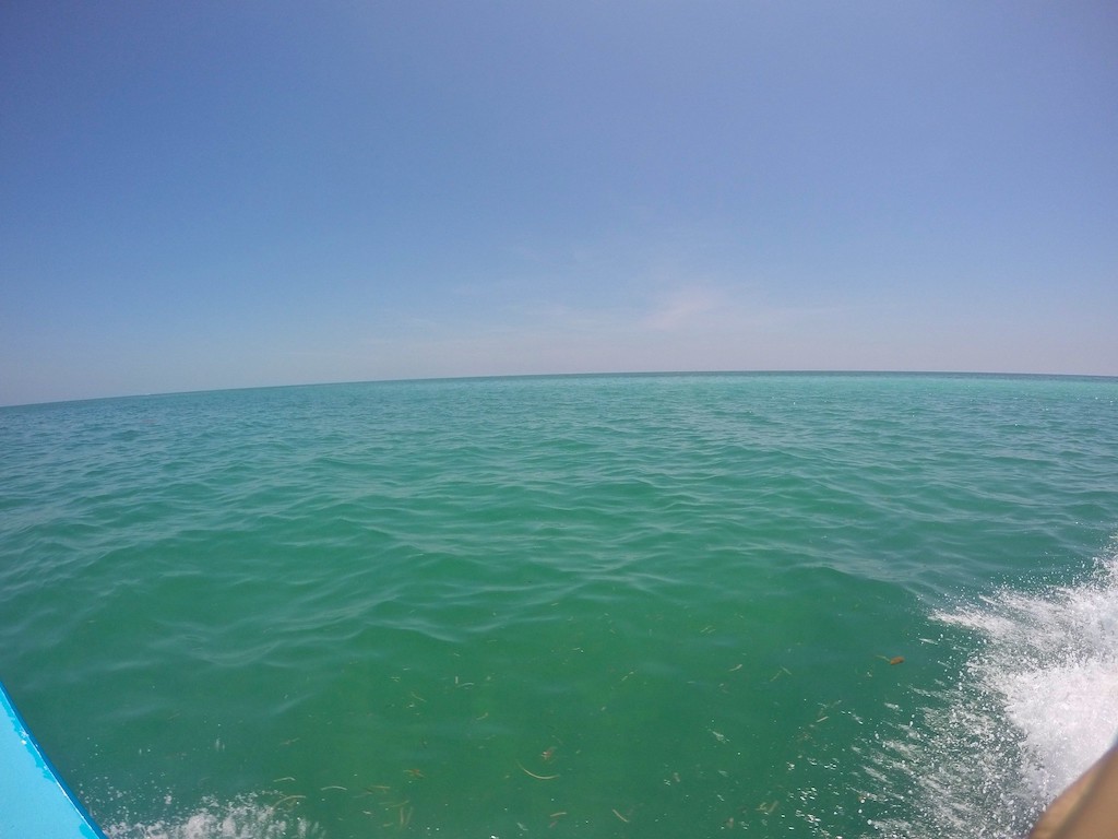 Ocean-view-from-boat - UponArriving