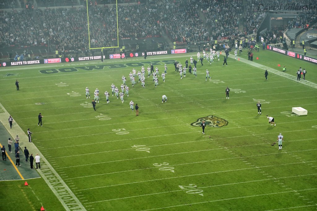 Wembley-Stadium-London-NFL - UponArriving