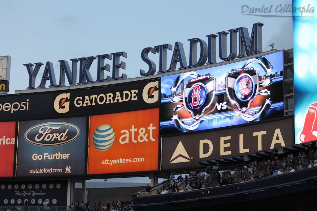 Yankee-Stadium-sign - UponArriving