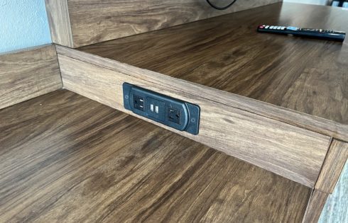 Hotel-room-USB-ports-1 - UponArriving