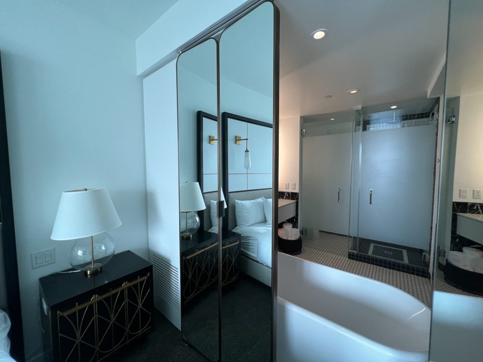 Review: The Laura Hotel Downtown Houston - UponArriving
