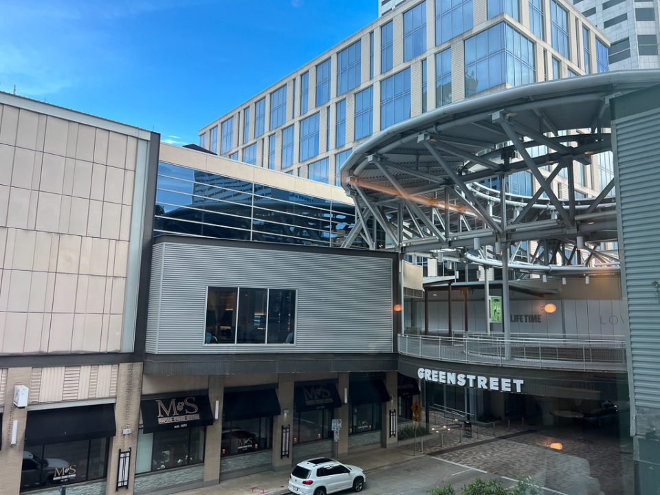 Review: The Laura Hotel Downtown Houston - UponArriving