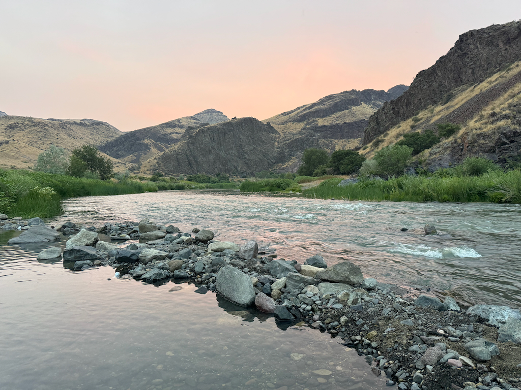 Snively Hot Springs in Oregon: Ultimate Guide - UponArriving